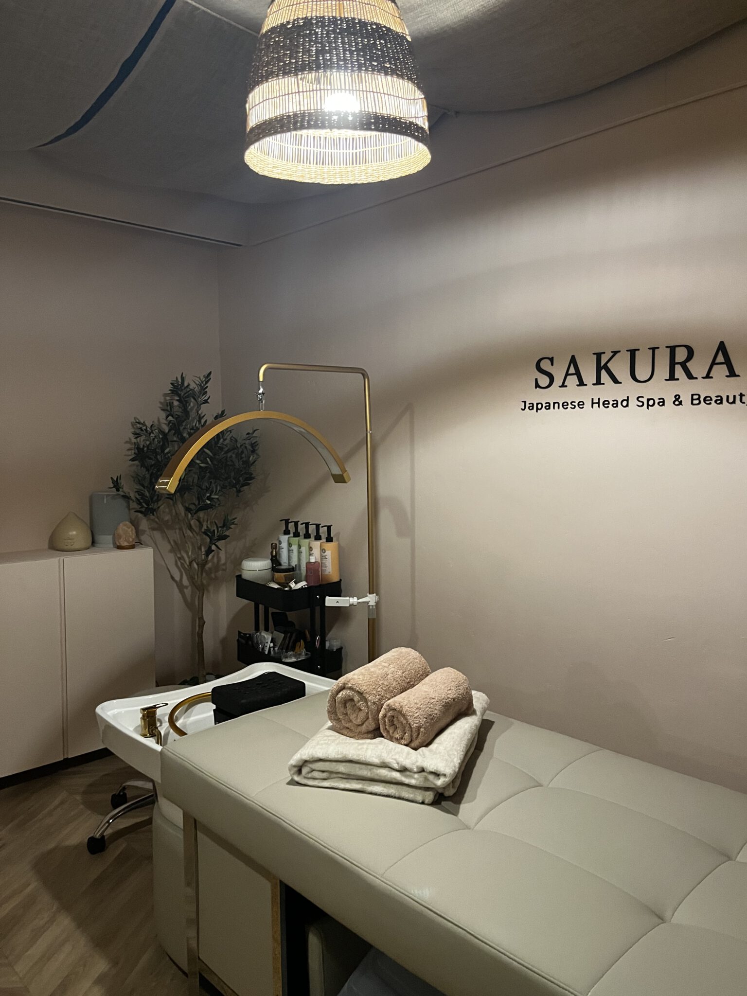 Behandelingen - Sakura Japanese Head Spa & Beauty Japanese Head Spa en ...